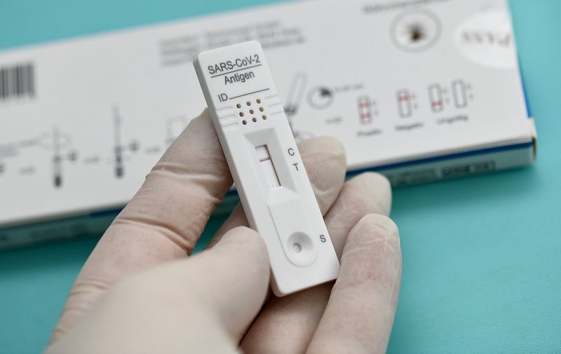 U BiH su stigli brzi antigen testovi za kućnu upotrebu – RTVTK ...