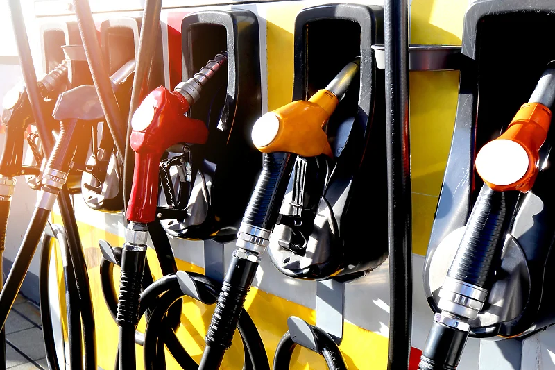 U Crnoj Gori od danas jeftinije gorivo | RTVTK | Najbliži Vama!