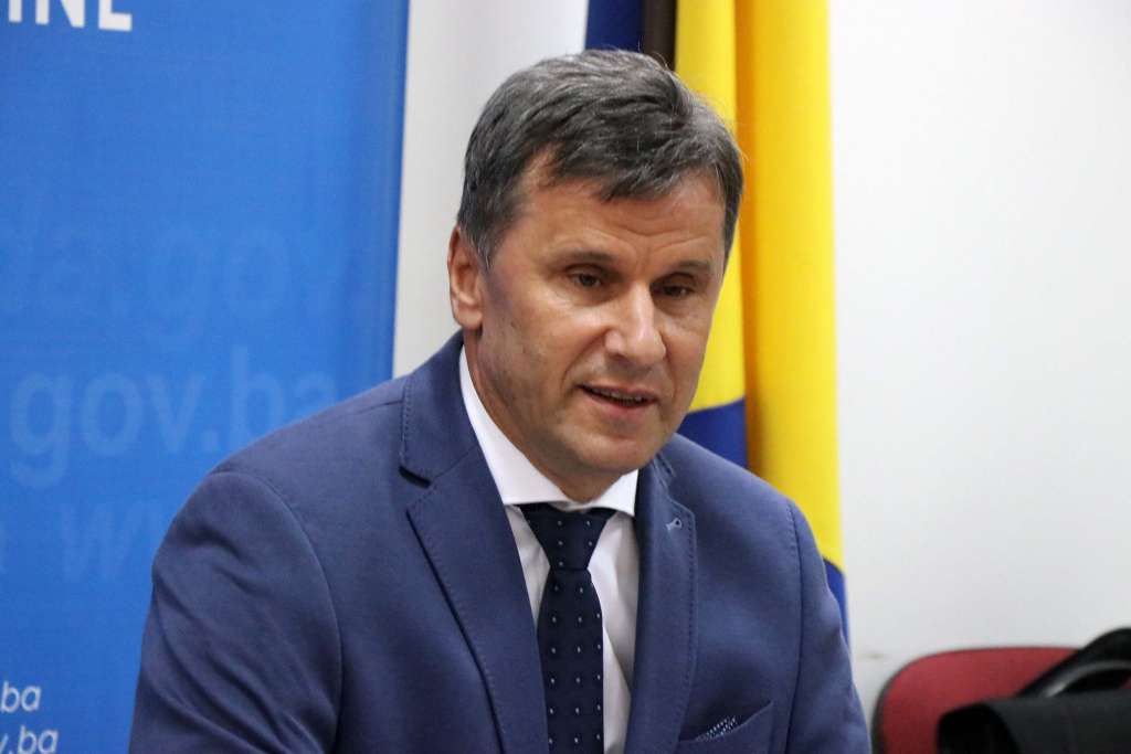 Novalić čestitao katolicima Uskrs | RTVTK | Najbliži Vama!