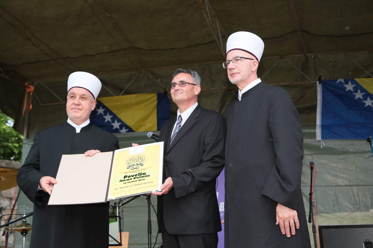 Jubilarna manifestacija “Dani Hasana Kaimije”: Nagrada za životno djelo Mustafi Muharemoviću ...