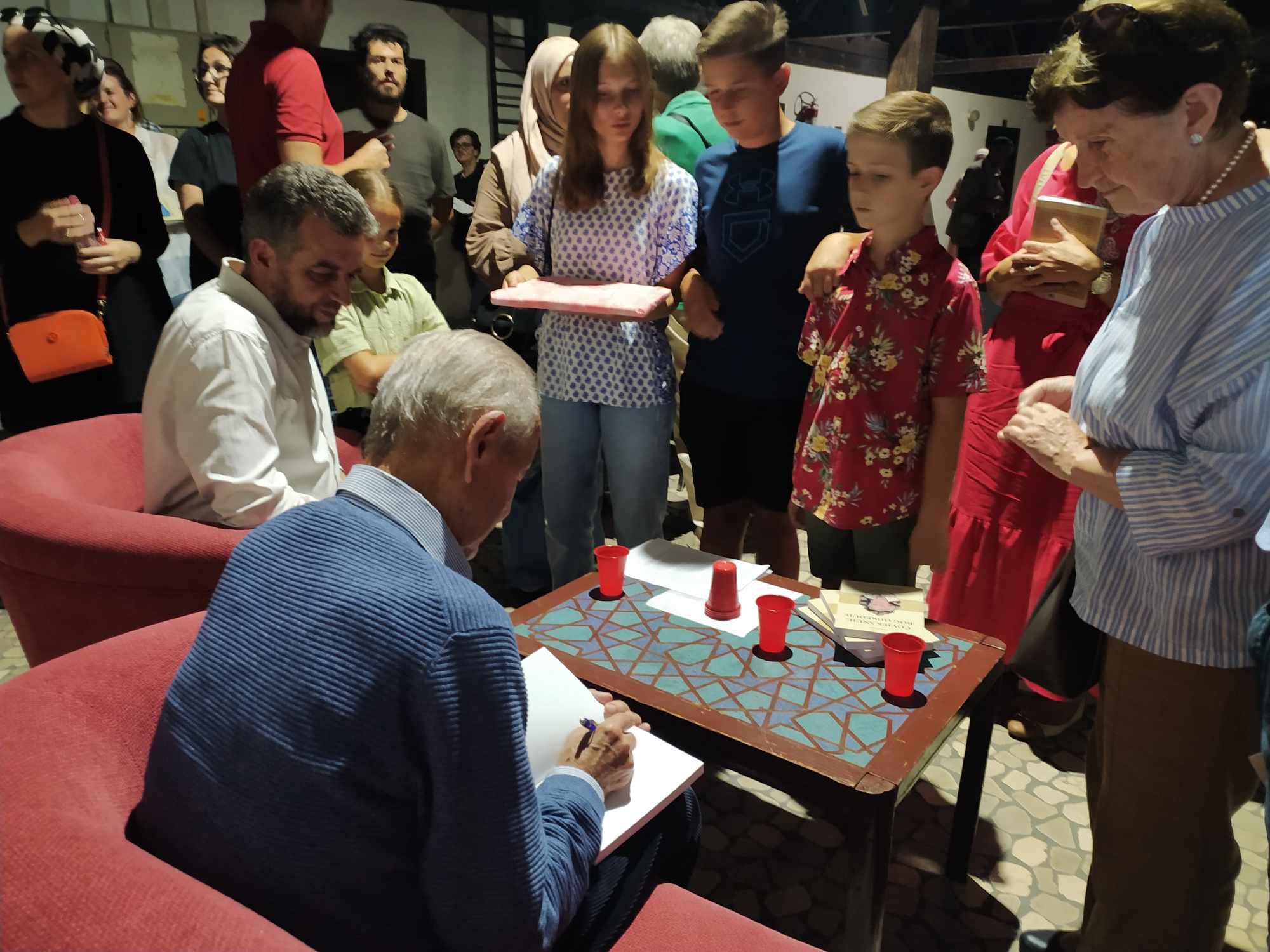 BiH: U Sarajevu predstavljena knjiga “Čovjek snuje, Bog određuje ...