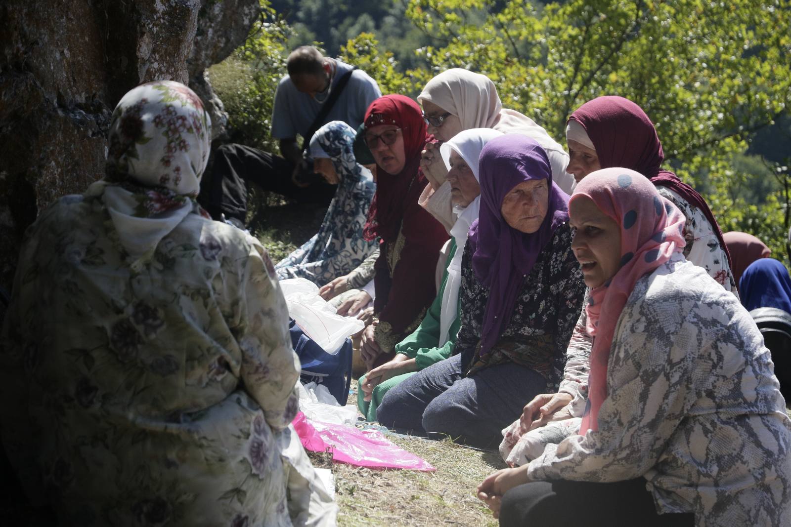 BiH: U džamiji Kušlat kod Zvornika klanjan tradicionalni džuma-namaz ...
