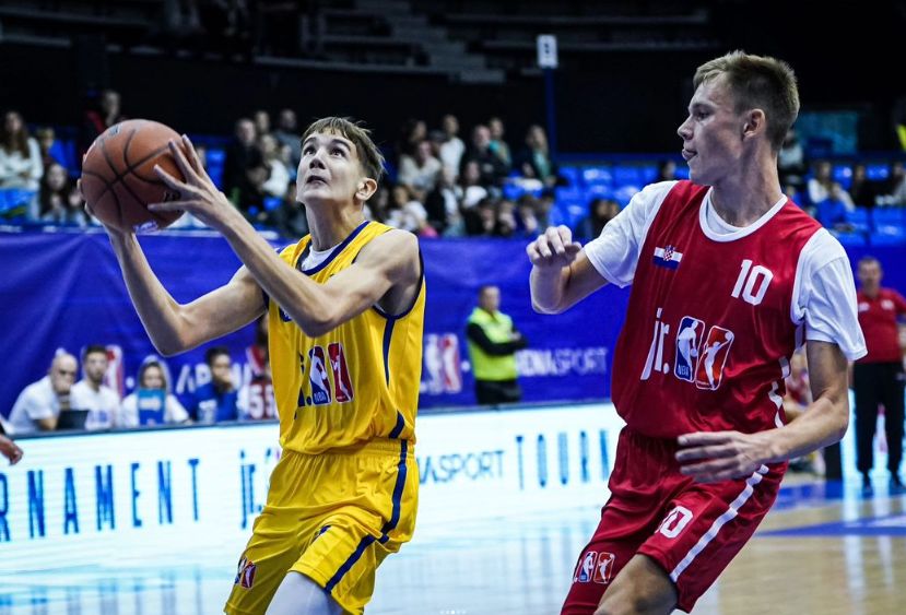 Odličan nastup muške košarkaške selekcije U-14 u Beogradu. Mak Omerović ...