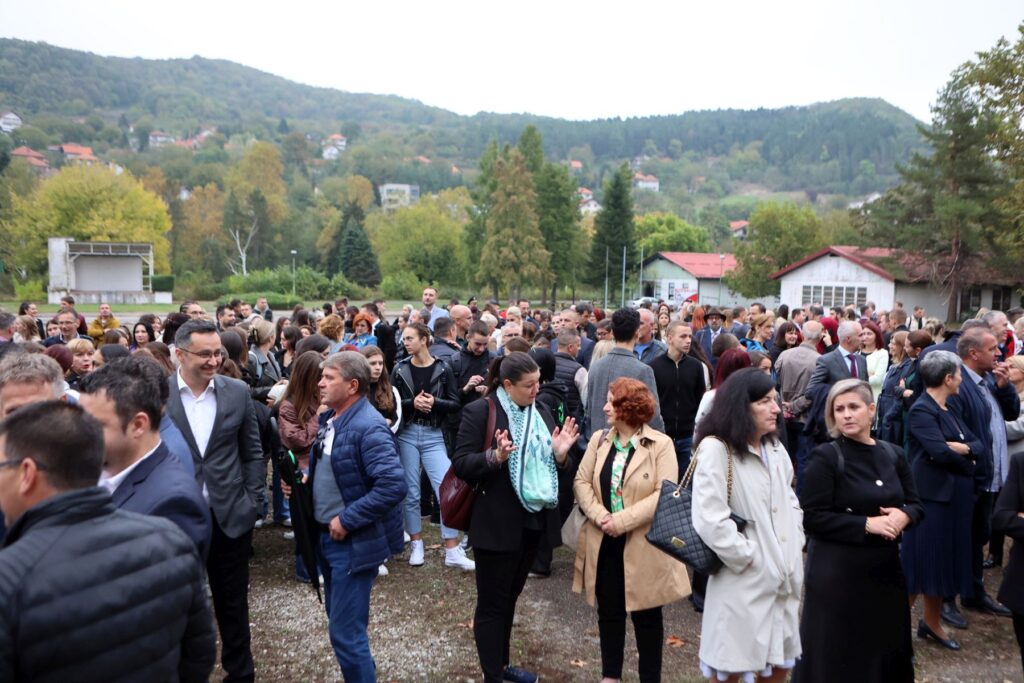 Postavljen kamen temeljac za gradnju kampusa Univerziteta u Tuzli (FOTO/VIDEO) | RTVTK ...